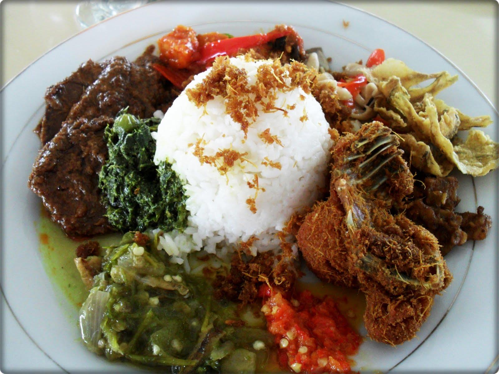 Cơm trộn Nasi Padang – Món ngon đường phố Singapore