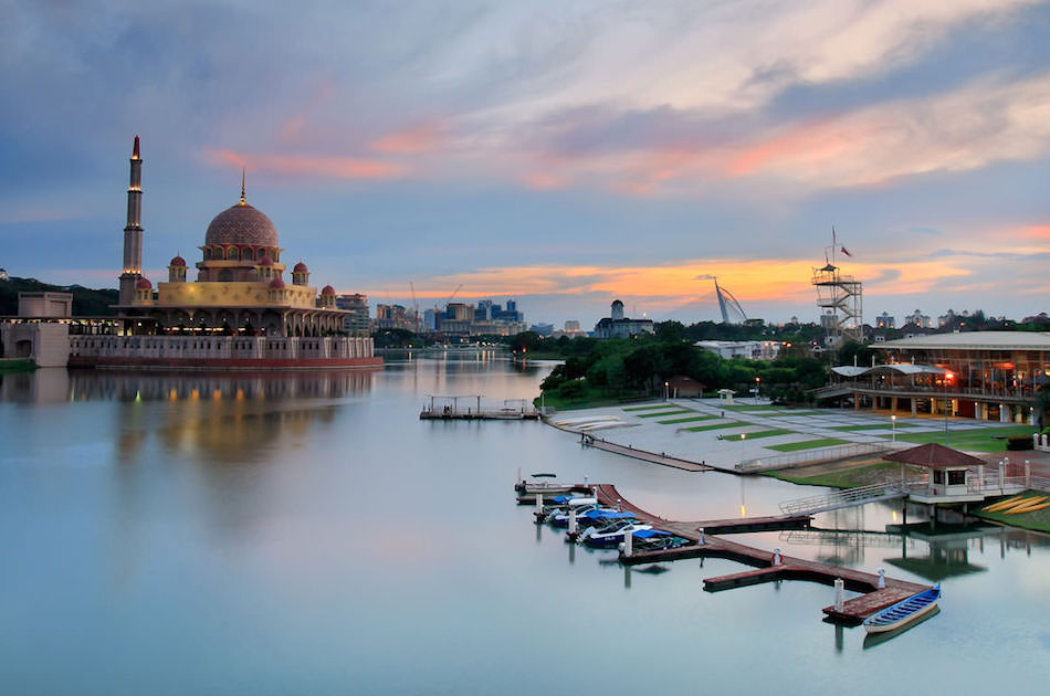 Thành phố trẻ Putrajaya - Một kỳ quan tuyệt vời
