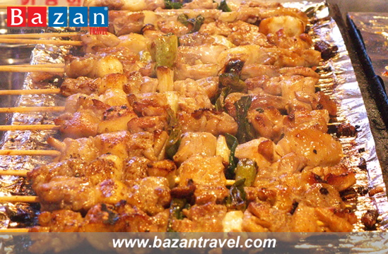 Thử món ngon cực phẩm đường phố Dakkochi Hàn Quốc