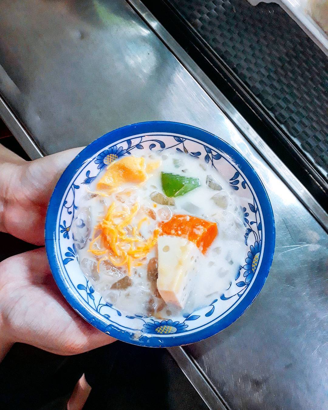Chè Campuchia độc đáo với hương vị hấp dẫn đã xuất hiện tại TP.HCM