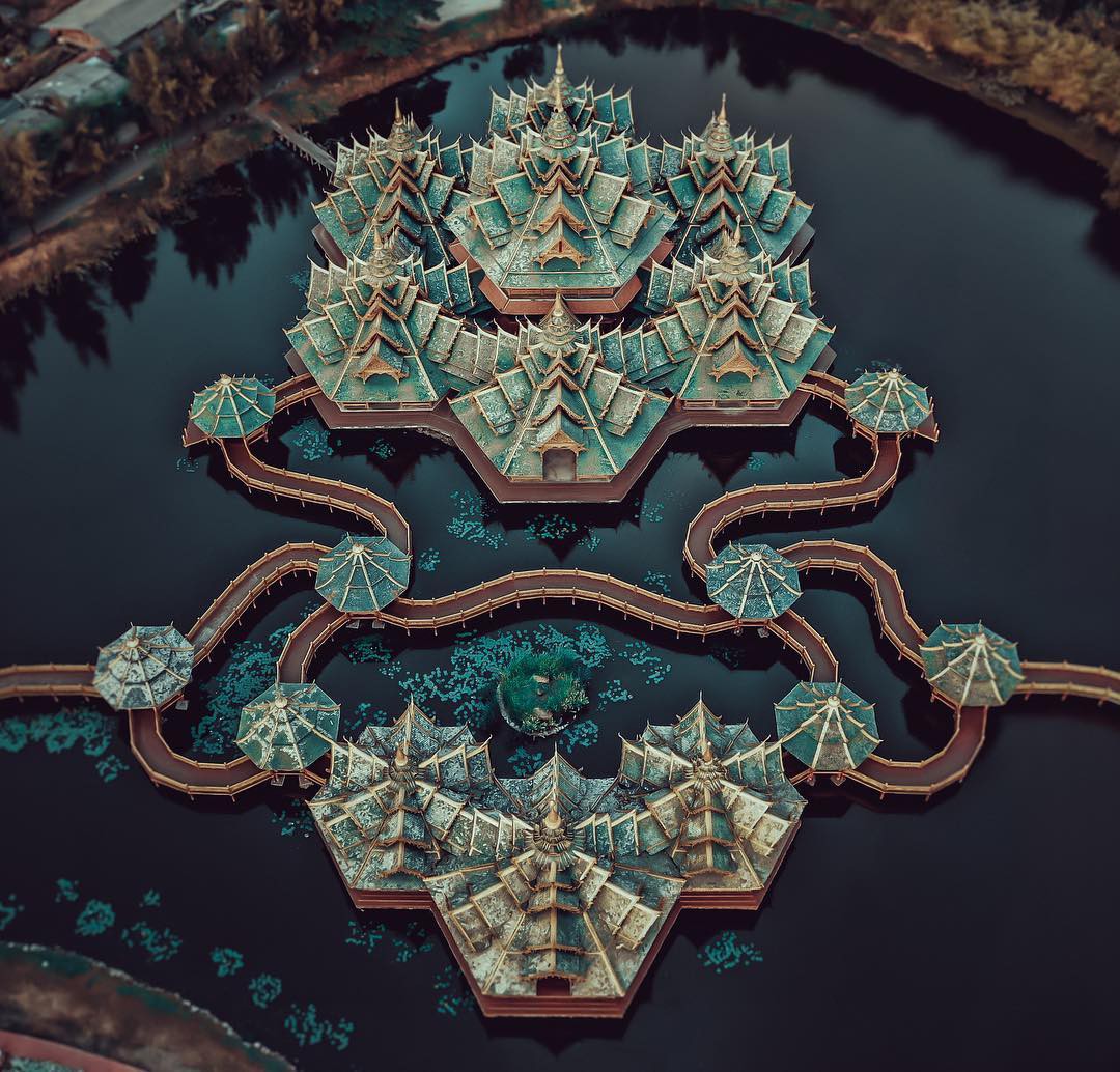 Ấn tượng đền Sumeru Thái Lan được canh giữ bởi cá khổng lồ